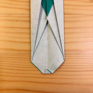 簡単折り紙『大根』の折り方｜How to fold origami “Japanese radish”