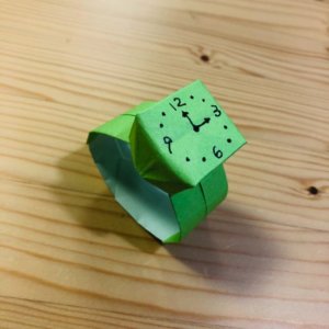 簡単折り紙『腕時計』の折り方｜How to fold origami “Watches”